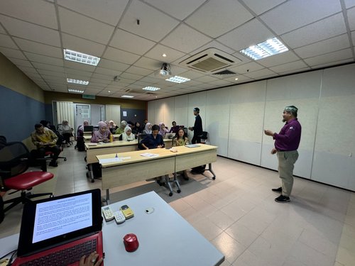 Melesat terbang Jauh! Dosen FEBI UIN Sutha Jambi Menjadi Guest Lecture ...